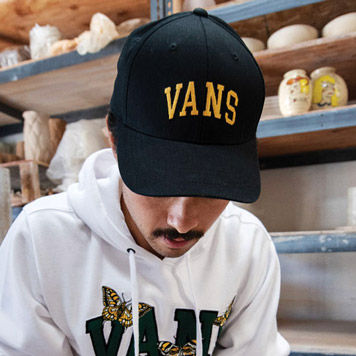What Are Snapback Hats? | Vans UK