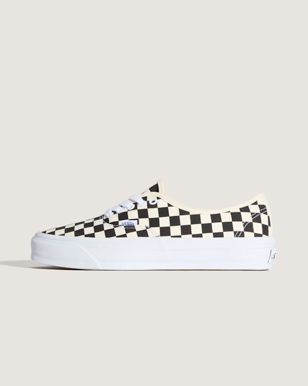Premium Authentic 44 Shoes in White| Vans FI