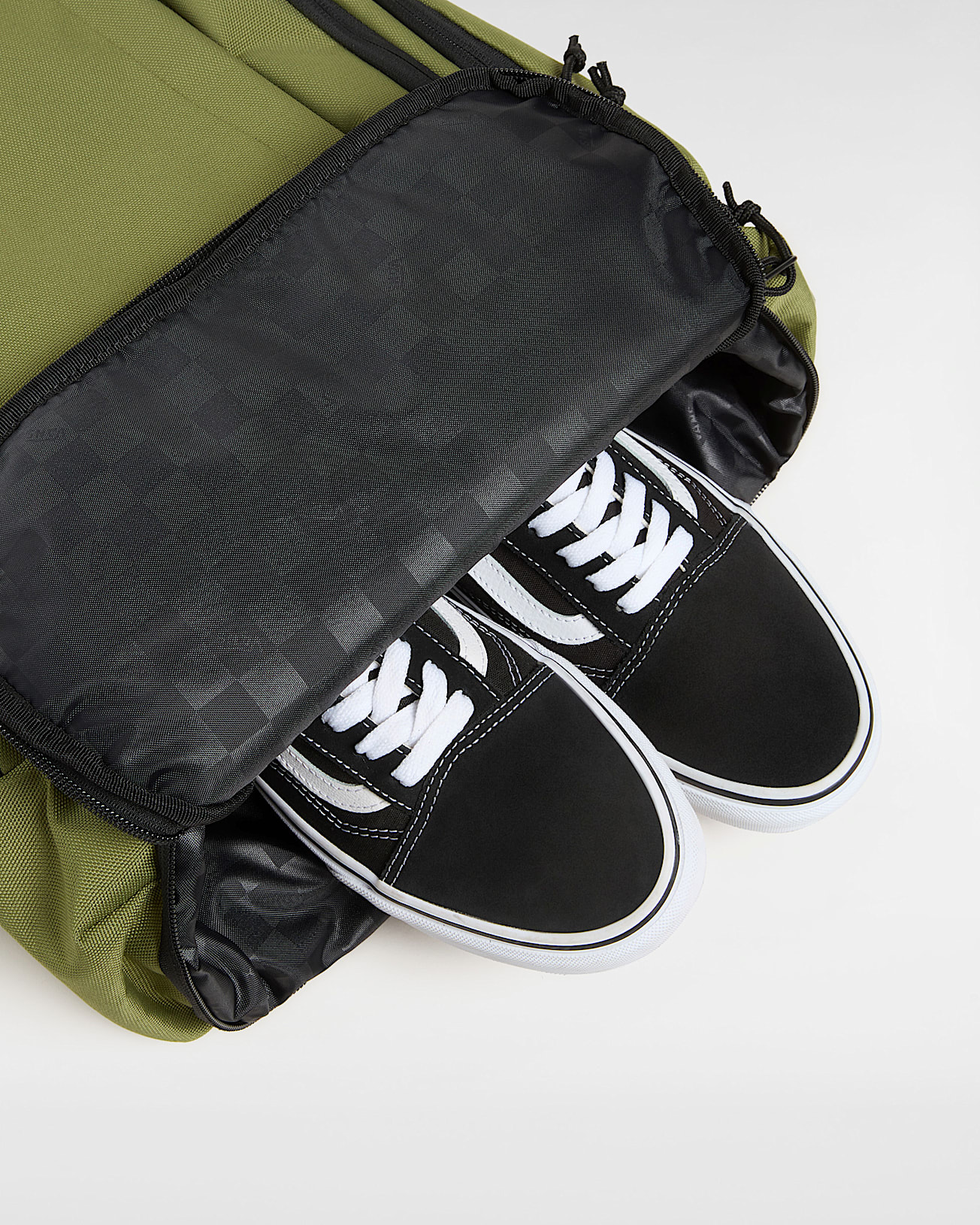 Resolute Backpack in Green| Vans UK