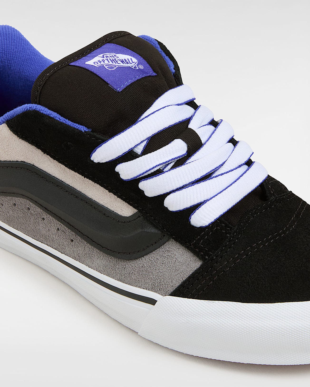 Knu Skool Shoes in Black| Vans UK