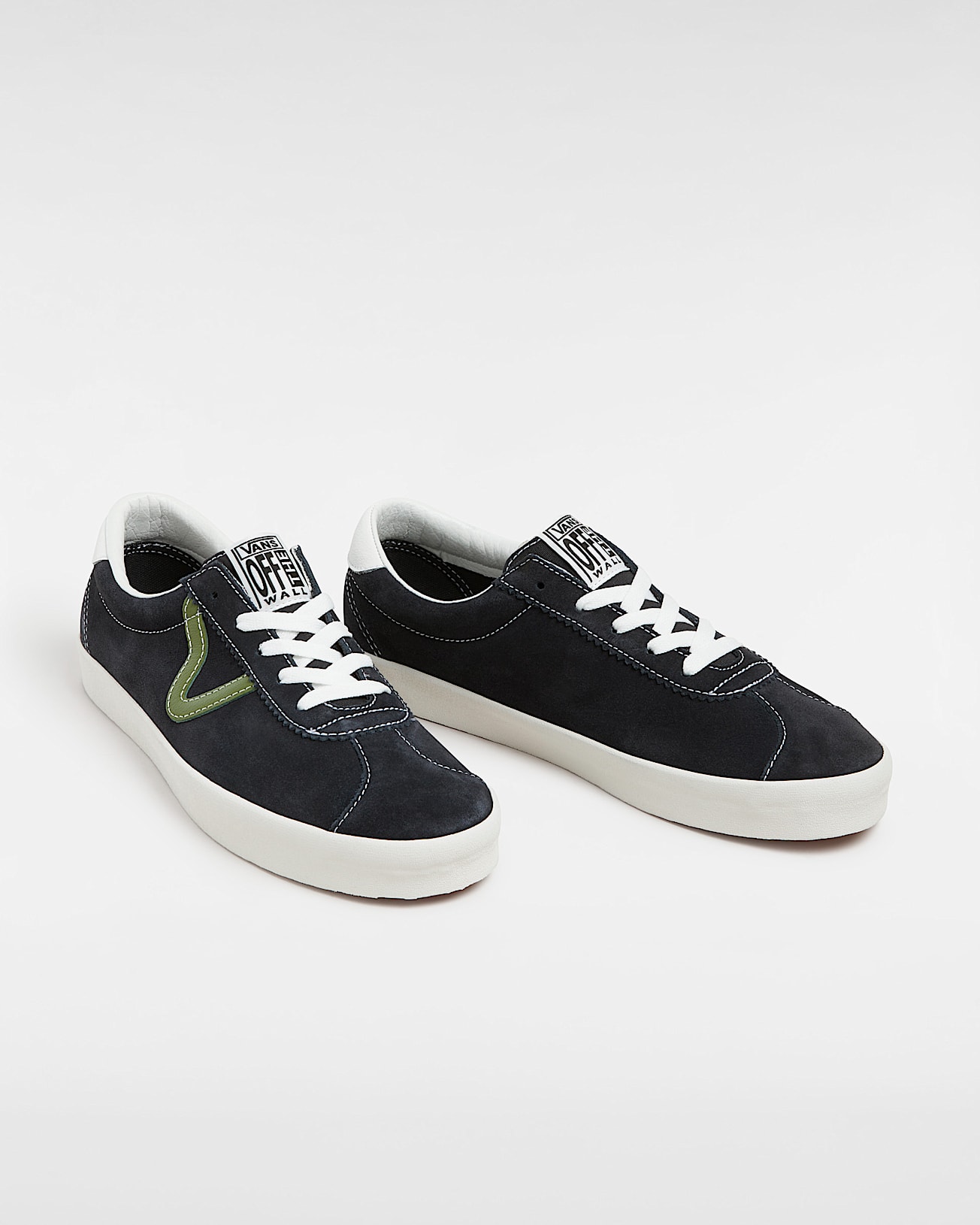 Sport Low Shoes in Black| Vans UK