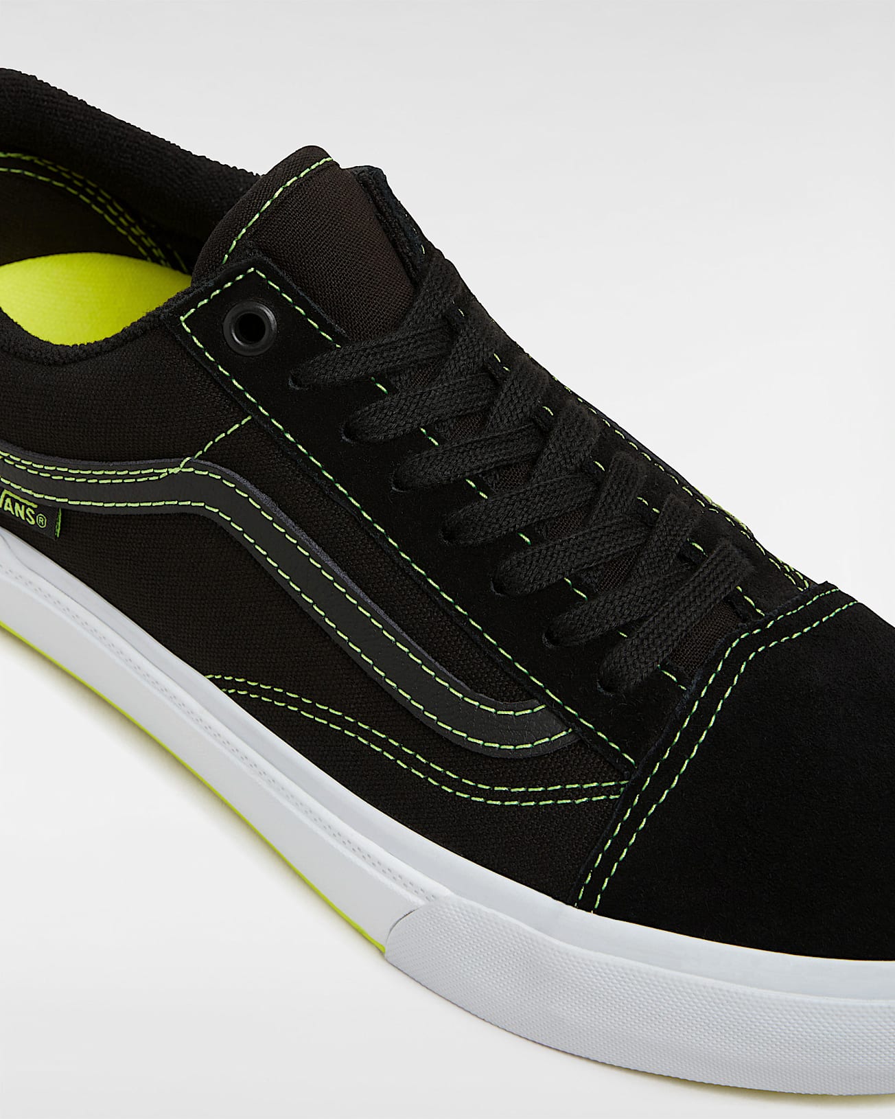 BMX Old Skool Shoe in Black| Vans UK