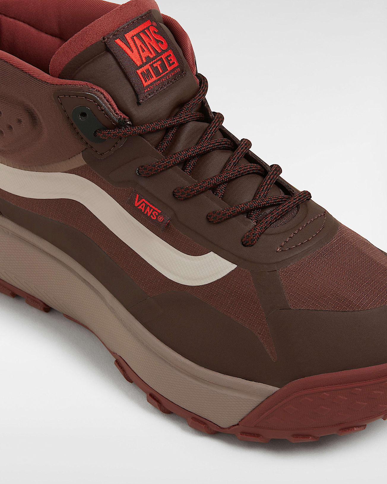 MTE Crosspath Mid Shoes in Brown| Vans UK