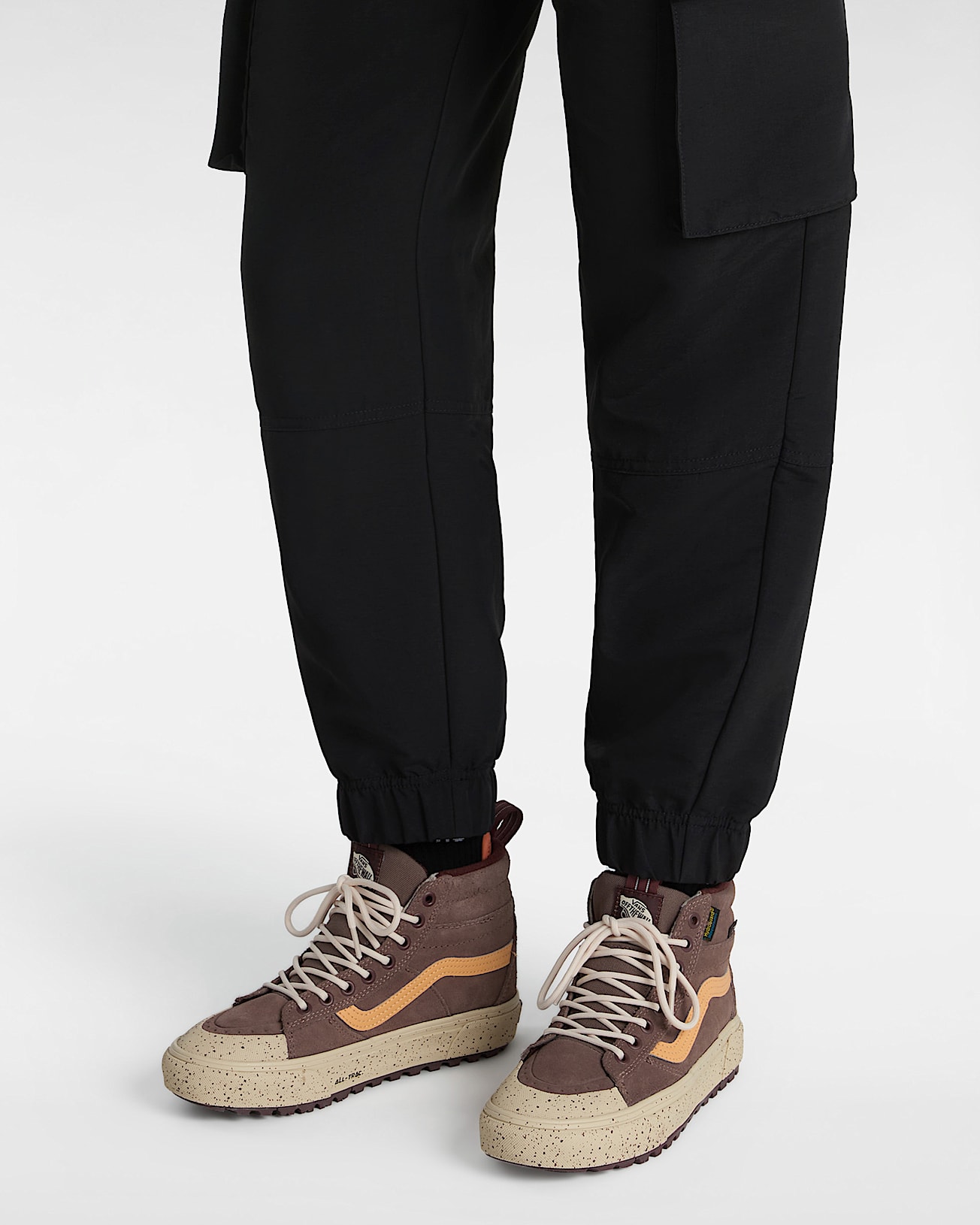 MTE Sk8-Hi Waterproof Shoes in Beige| Vans UK