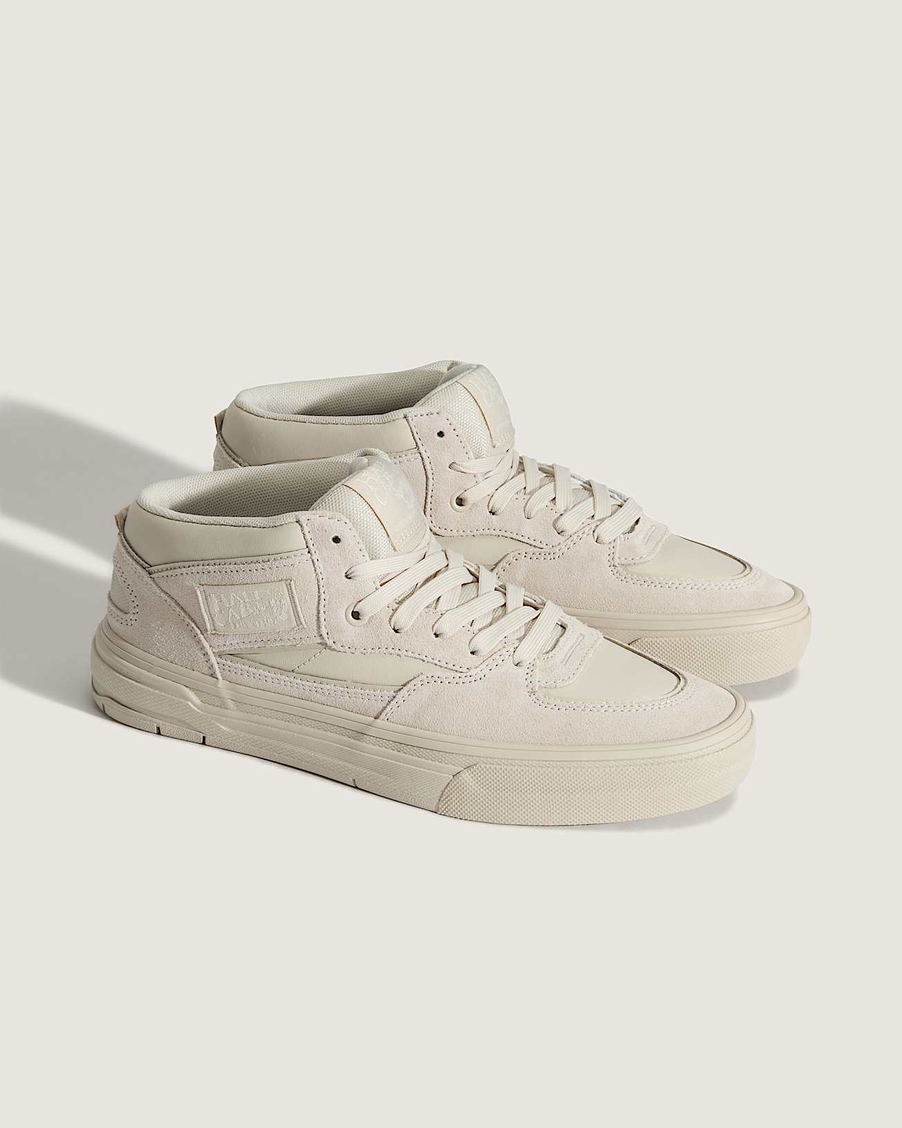 Skate Half Cab Wafflecup Shoes in Beige| Vans FI