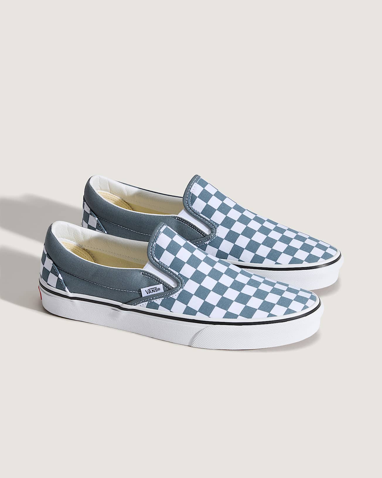 Classic Slip-On Shoes in Grey| Vans FI