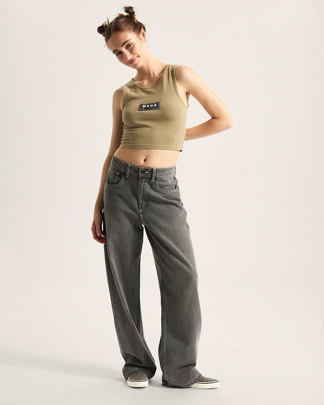 Upworn fitted Tank in Brown| Vans UK