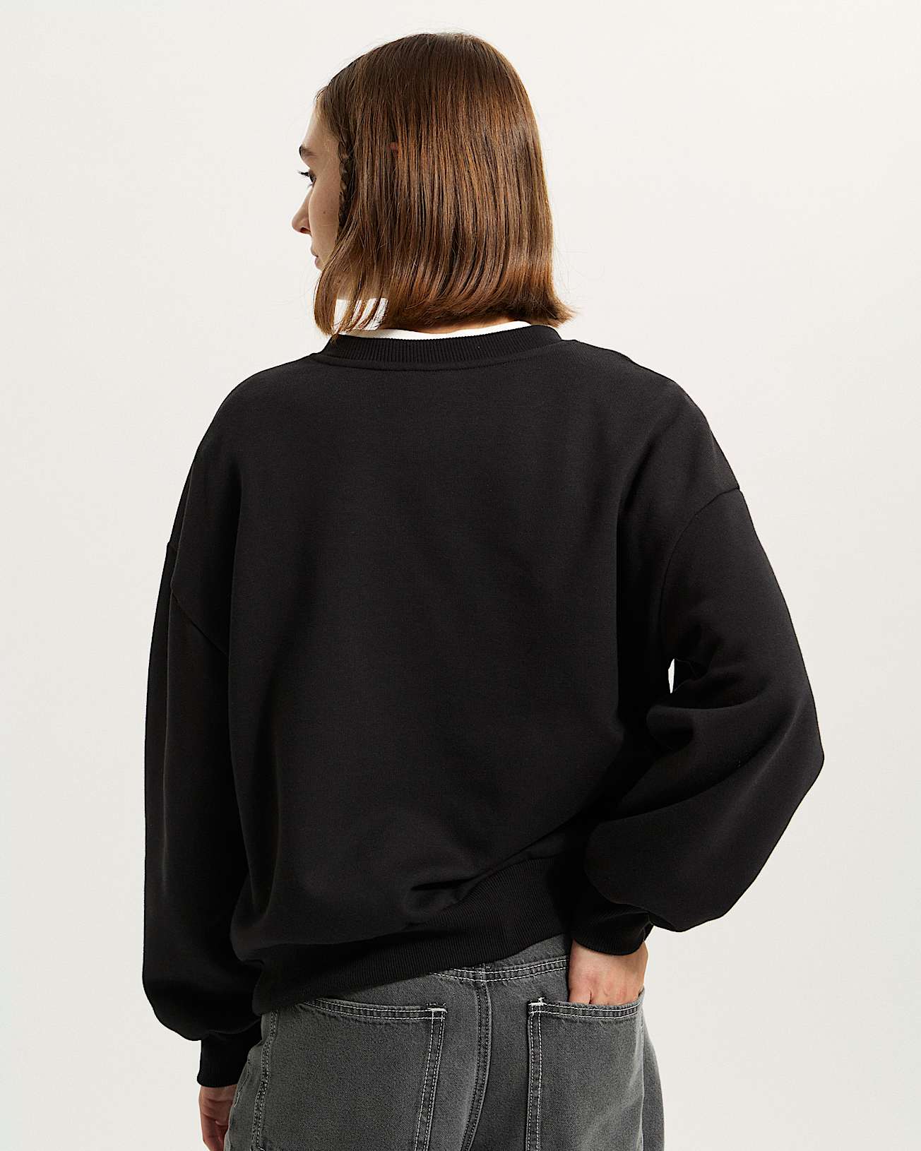 Upworn Retro Crew Sweatshirt in Black| Vans IE
