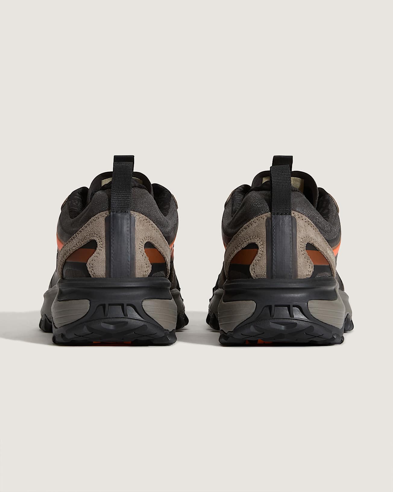 Crosspath XC GORE-TEX Shoes in Black| Vans IE
