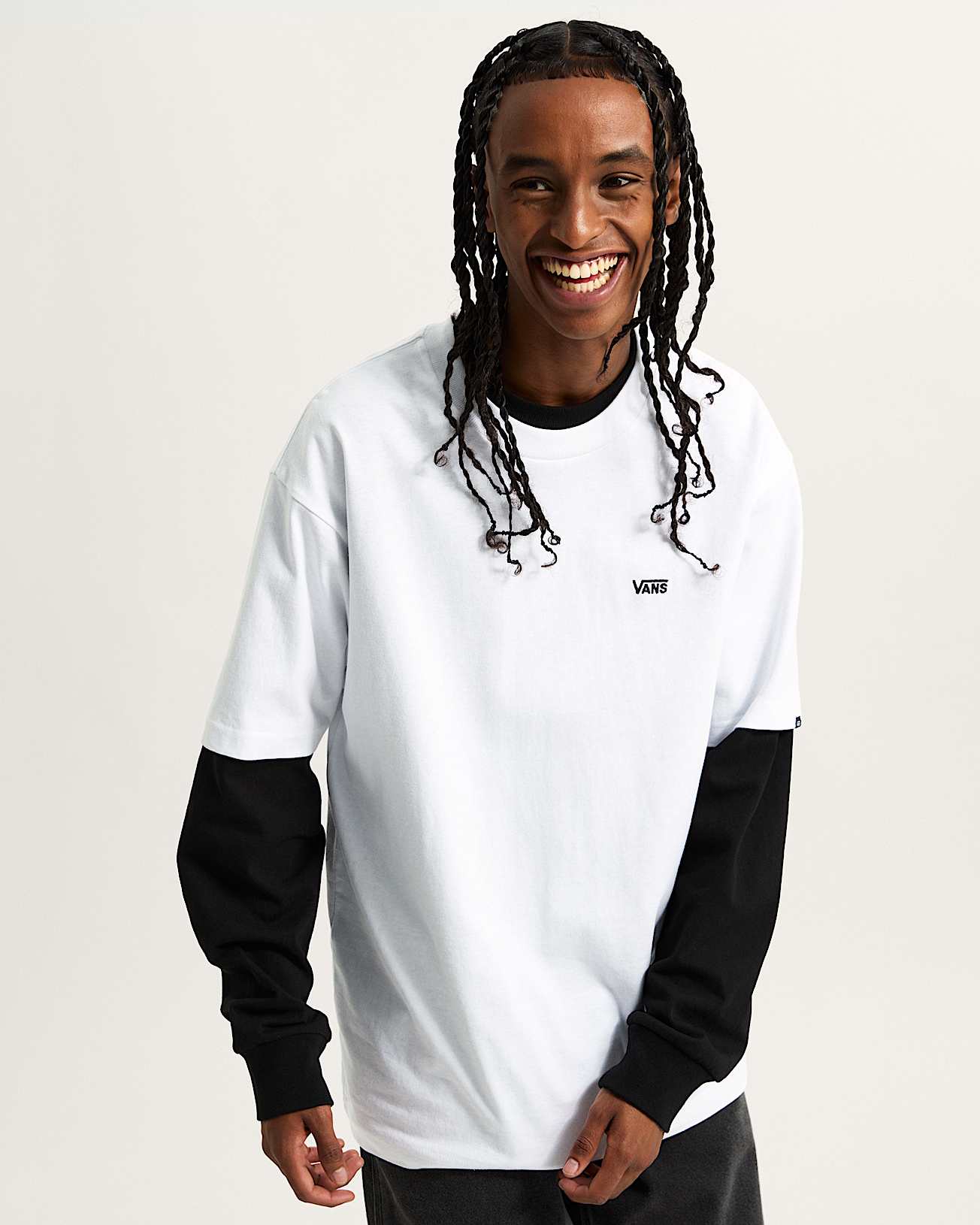 Left Chest Logo T-Shirt in White| Vans UK